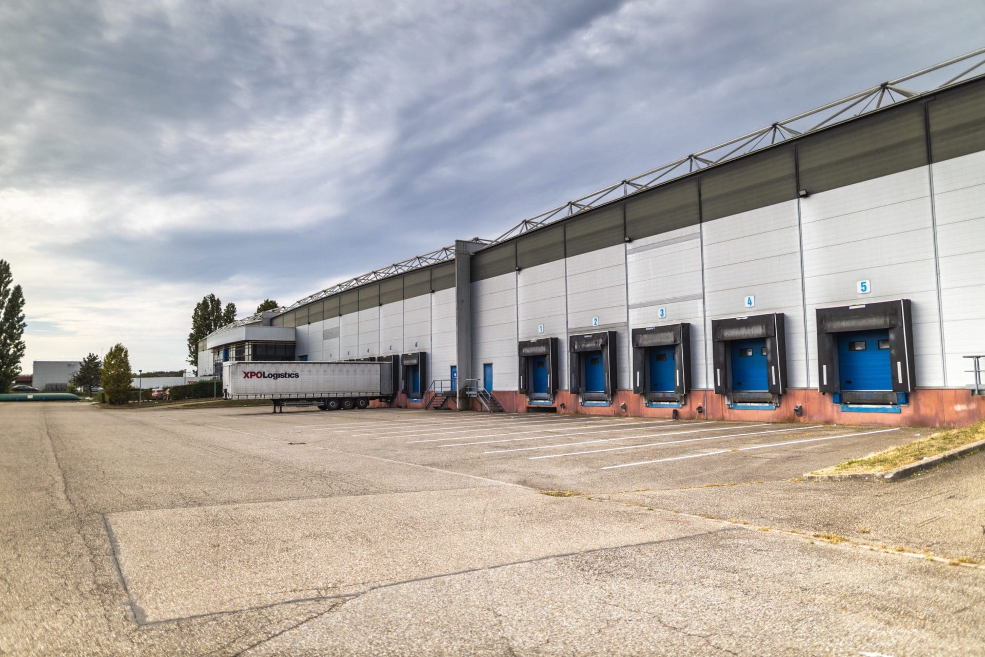 Faire la différence entre local d’activités et entrepôt logistique ...